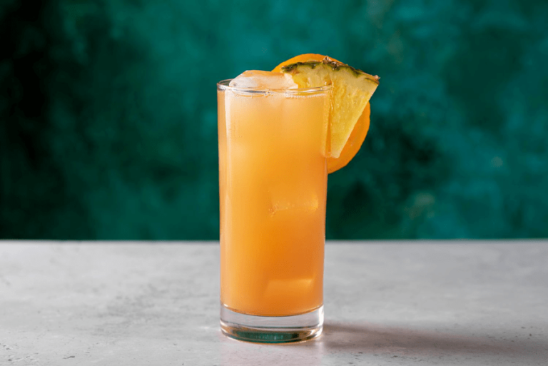 Mocktail Là Gì? Các Loại Mocktail Phổ Biến Trong Quán Bar